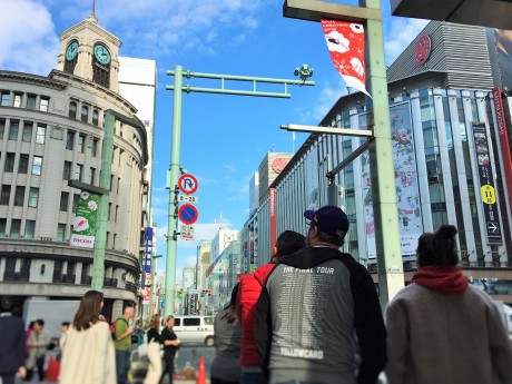 This is Ginza !!! | SOSHI'S TOKYO BIKE TOUR